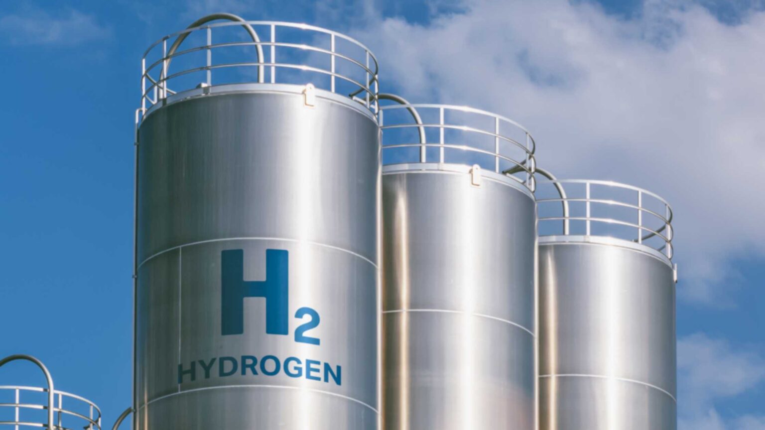 Green Hydrogen: Powering a Sustainable Future - Niche Clean Energy